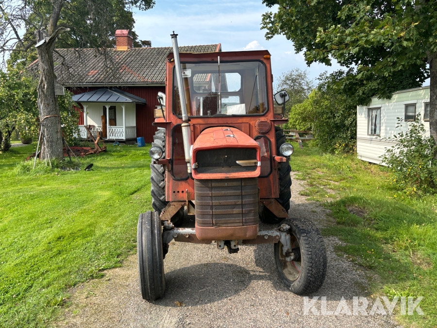 Veterantraktor Massey Ferguson 165, Årjäng, Klaravik auktion