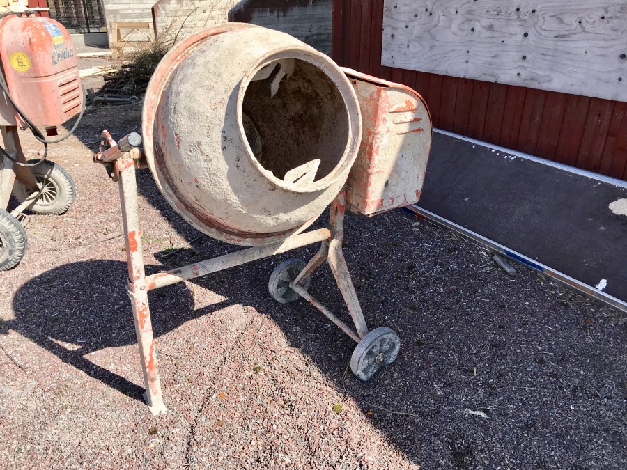 Klaravik Auktioner | Betongblandare Lescha VM 140S