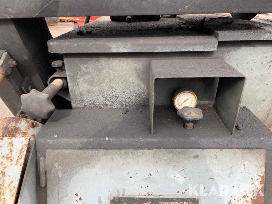 Kapmaskin Trennjaeger Pneumatik 450, Torsby, Klaravik auktio