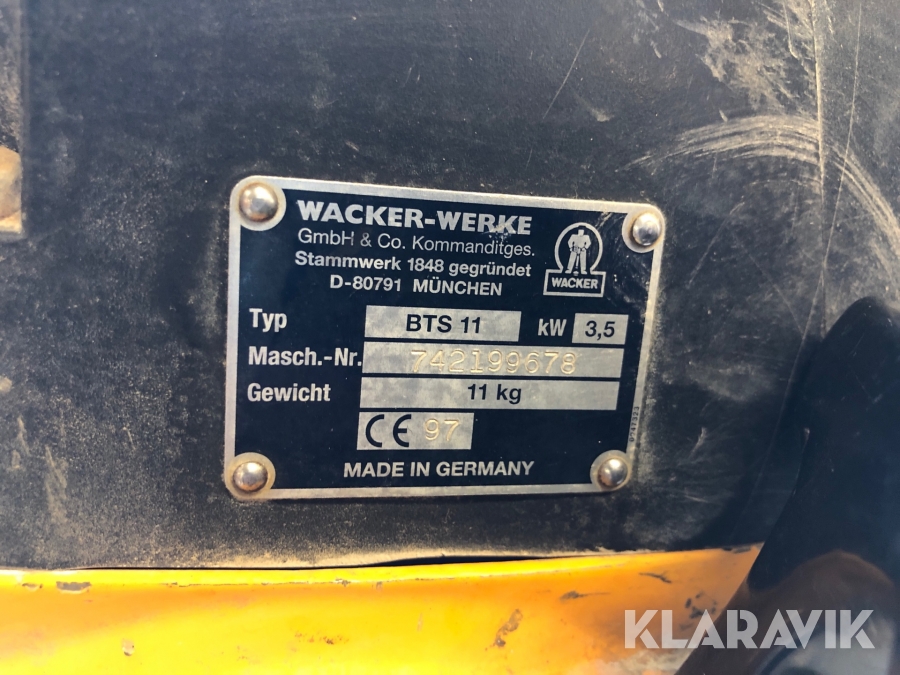 Klaravik Auktioner | Betongkap Wacker BTS11