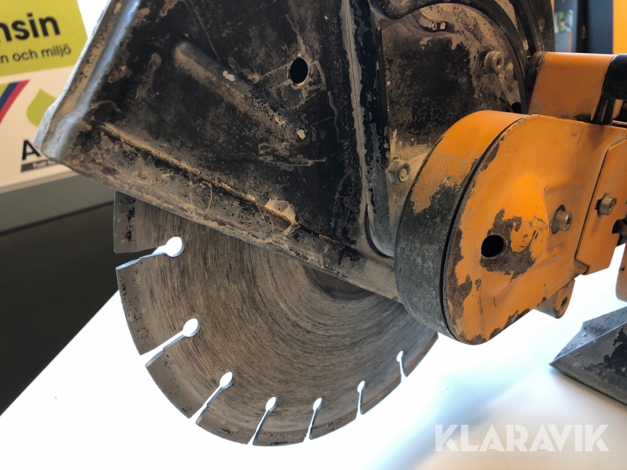 Klaravik Auktioner | Betongkap Wacker BTS11