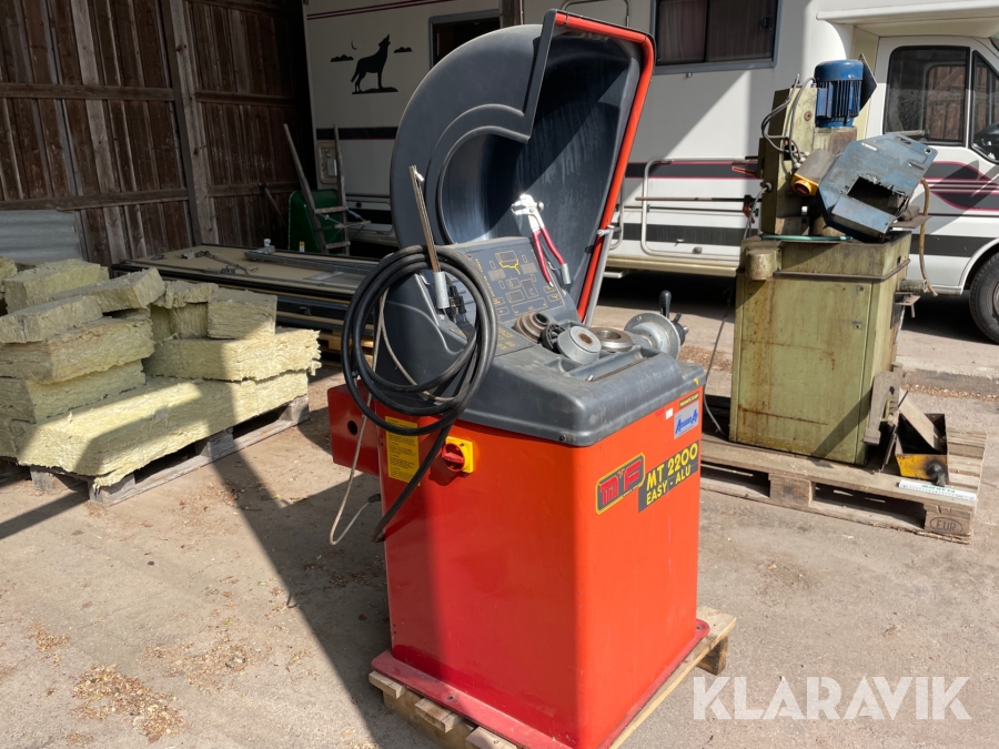 Däckbalanseringsmaskin Mondolfo Ferro MT 2200, Torsby, Klara