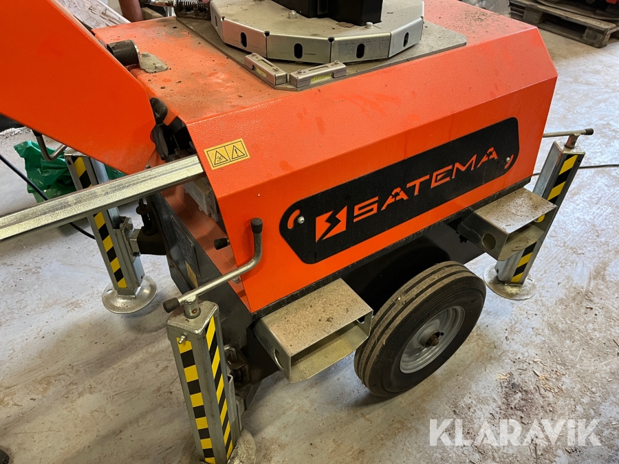 Belysningsmast Satema X-chain, Vallentuna, Klaravik auktione