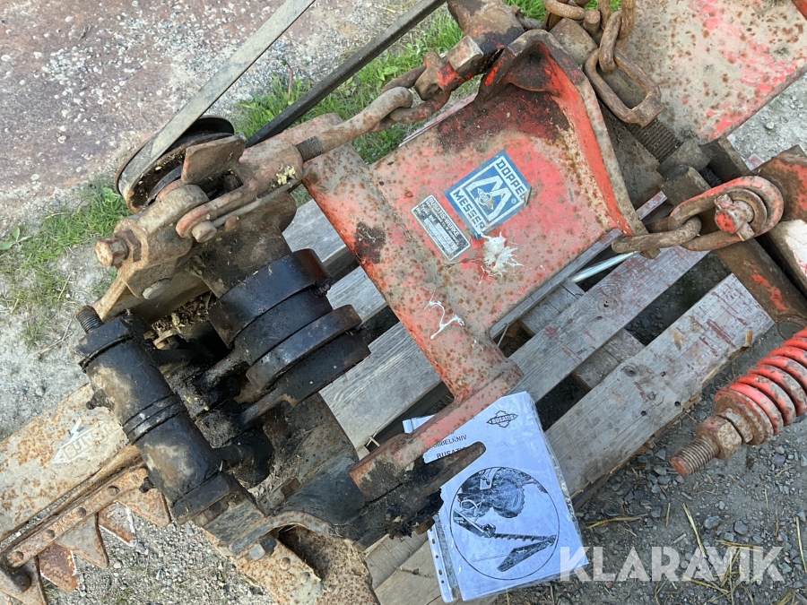 Slåtterbalk Busatis 1102, Gnesta, Klaravik auktioner