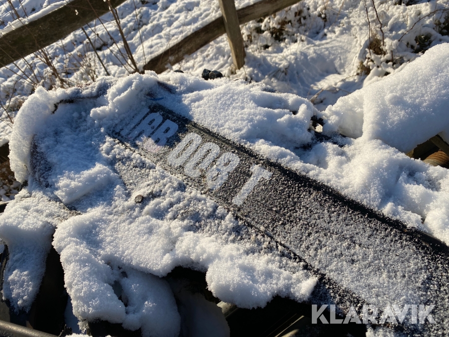 Klaravik Auktioner | Kran till pickup Hiab 008 T