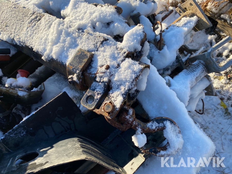 Klaravik Auktioner | Kran till pickup Hiab 008 T