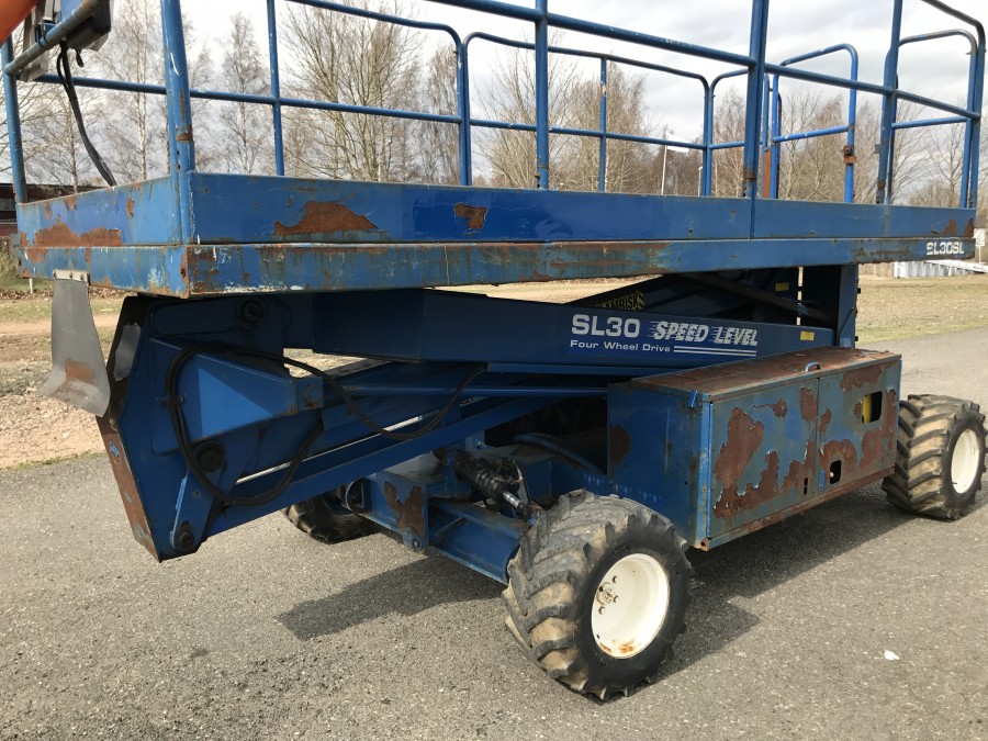Klaravik Auktioner | Saxlift UpRight SL30SL Diesel