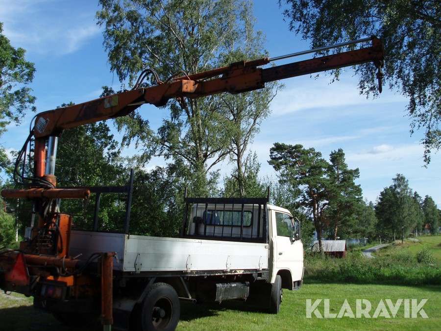 Mitsubishi Canter med fungerande HIAB-kran