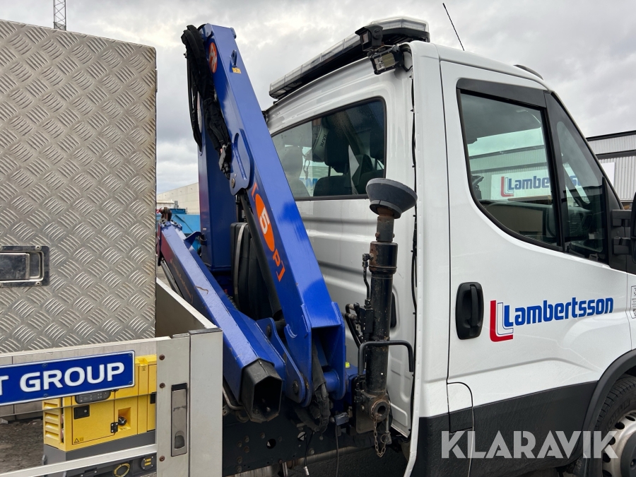 Kranbil Iveco Daily 70C18, Båstad, Klaravik auktioner
