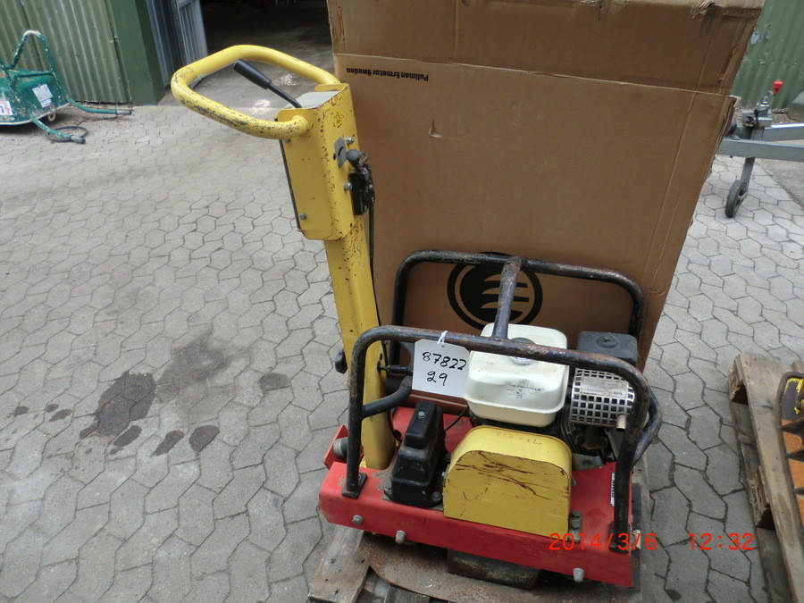 Vibratorplatta Dynapac LG160