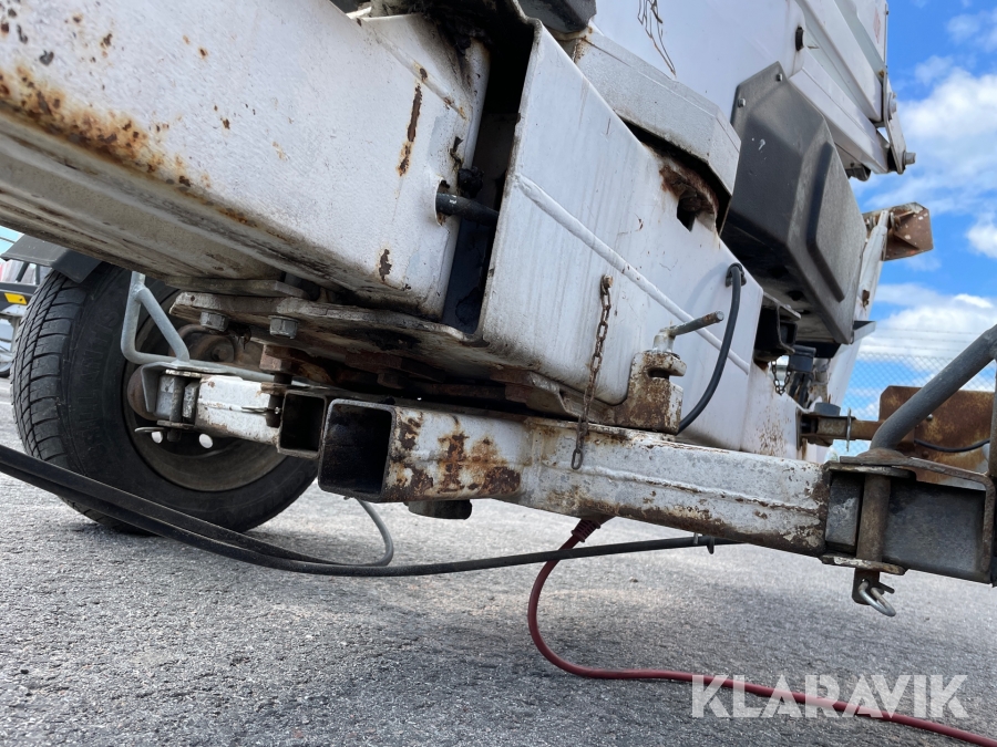 Klaravik Auktioner | Släpvagnslift Dino 105T