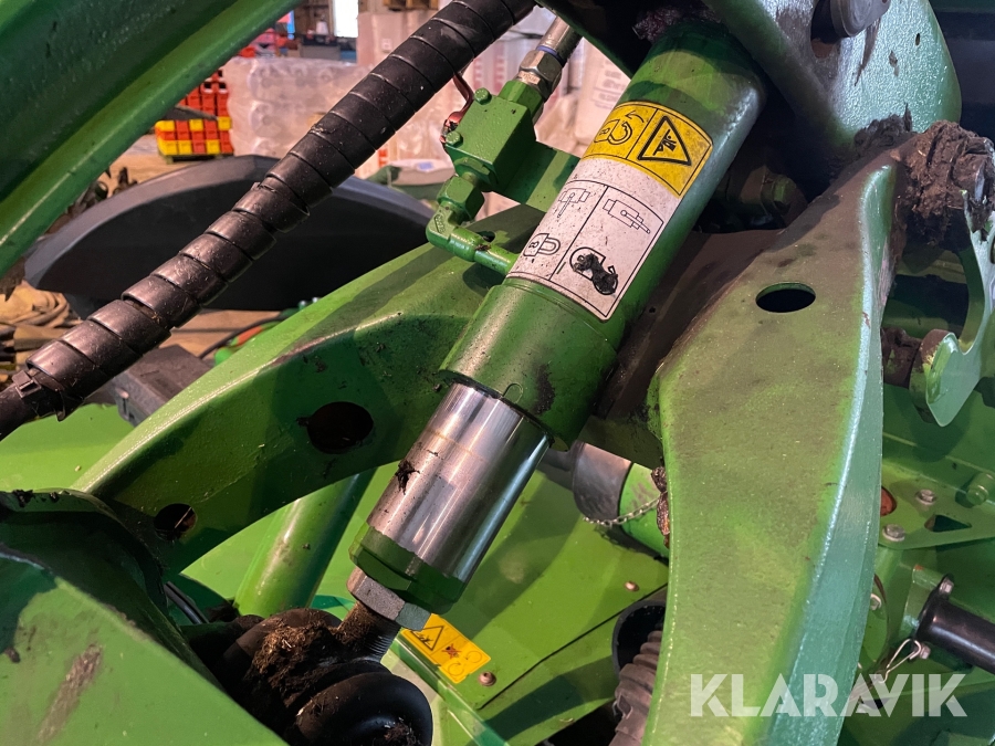 Frontslåtterkross John deere F350R, Eksjö, Klaravik auktione