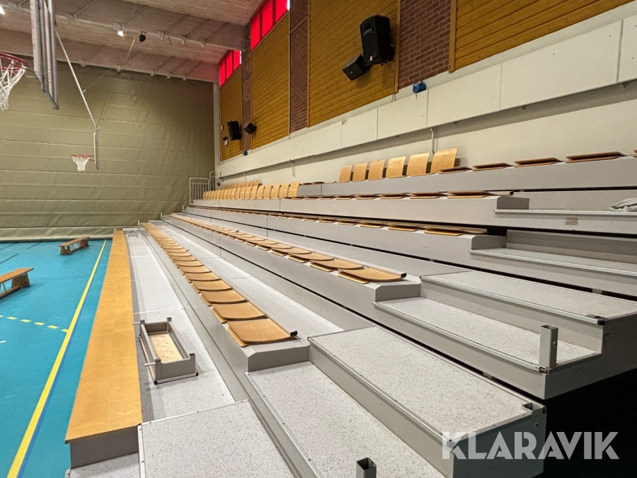 Läktare Kerko, Tierp, Klaravik auktioner