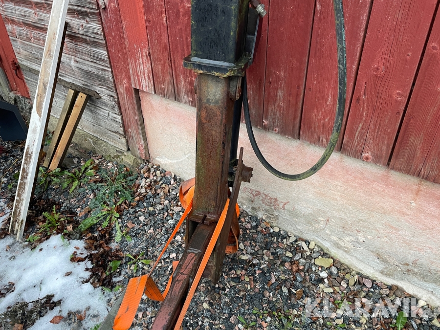 Slagkraft kompakt med Cranab kran, Örebro, Klaravik auktione