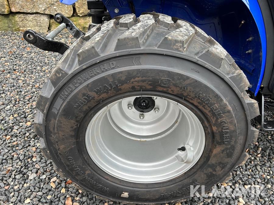 Traktor Farmatrac FT26, Lerum, Klaravik auktioner
