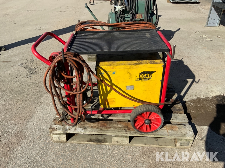Klaravik Auktioner | Svets / pinnsvets Esab LUA 400