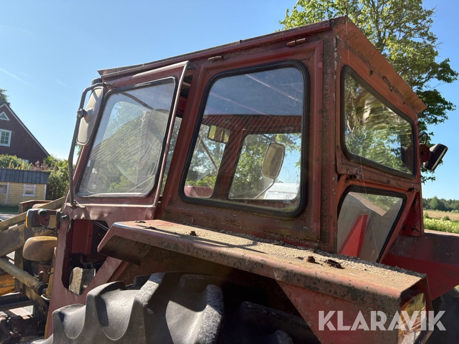 Veterantraktor Massey Ferguson 185S, Gotland, Klaravik aukti