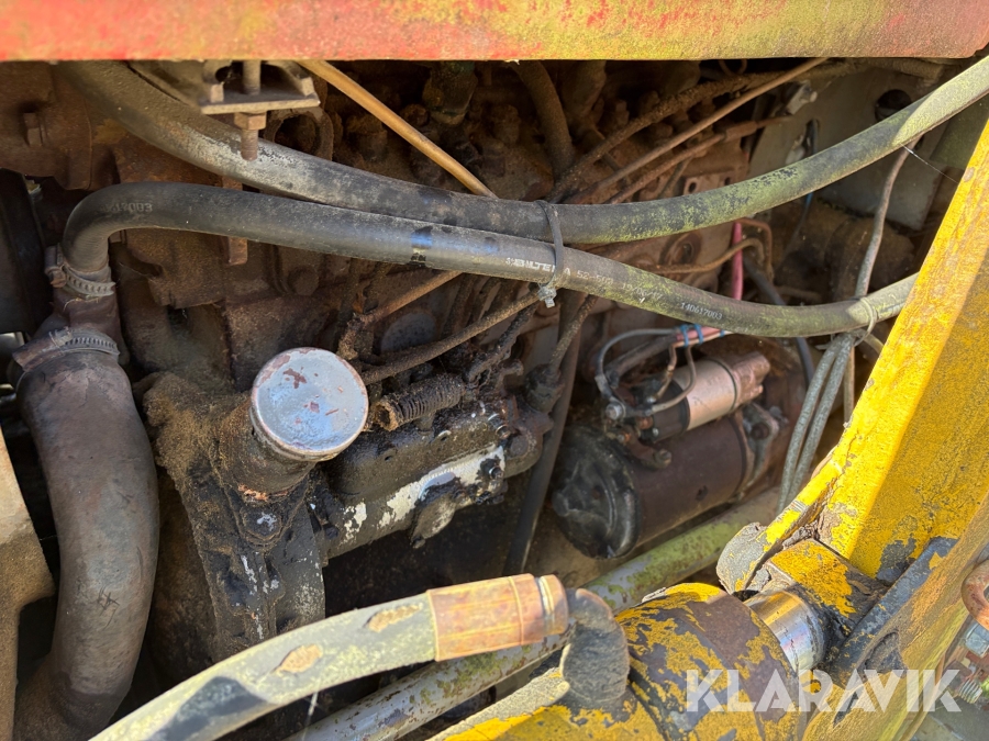 Veterantraktor Massey Ferguson 185S, Gotland, Klaravik aukti