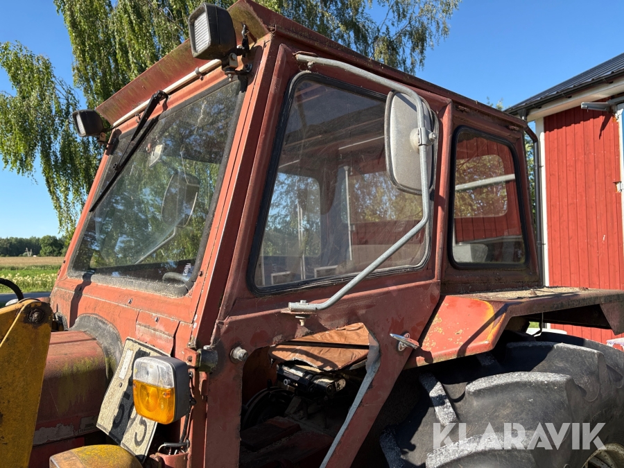 Veterantraktor Massey Ferguson 185S, Gotland, Klaravik aukti