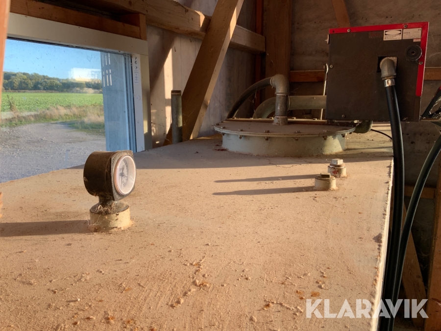 Dieseltank med pump, Mörbylånga, Klaravik auktioner