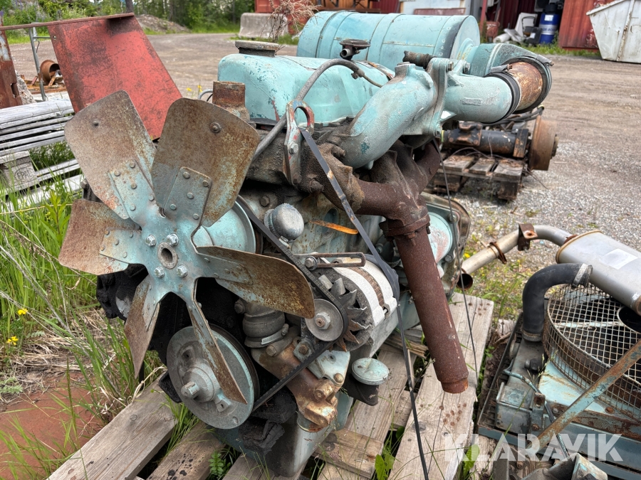 Marinmotor Ford 2722E, Smedjebacken, Klaravik auktioner