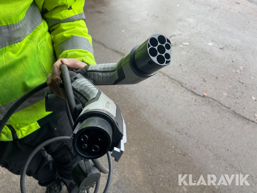 Klaravik Auktioner | Laddkablar 22st