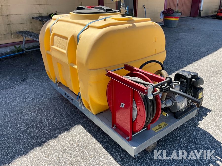 Vattentank med bensindriven pump K-vagnen, Örebro, Klaravik