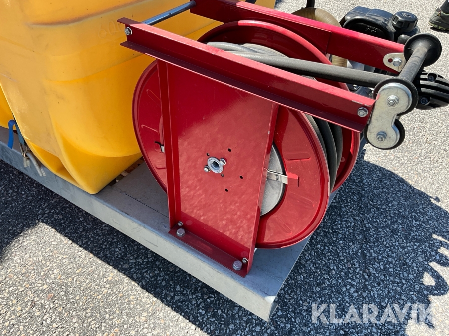 Vattentank med bensindriven pump K-vagnen, Örebro, Klaravik