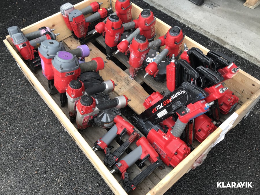 Klaravik Auktioner | Spikpistoler Senco och Max 22st