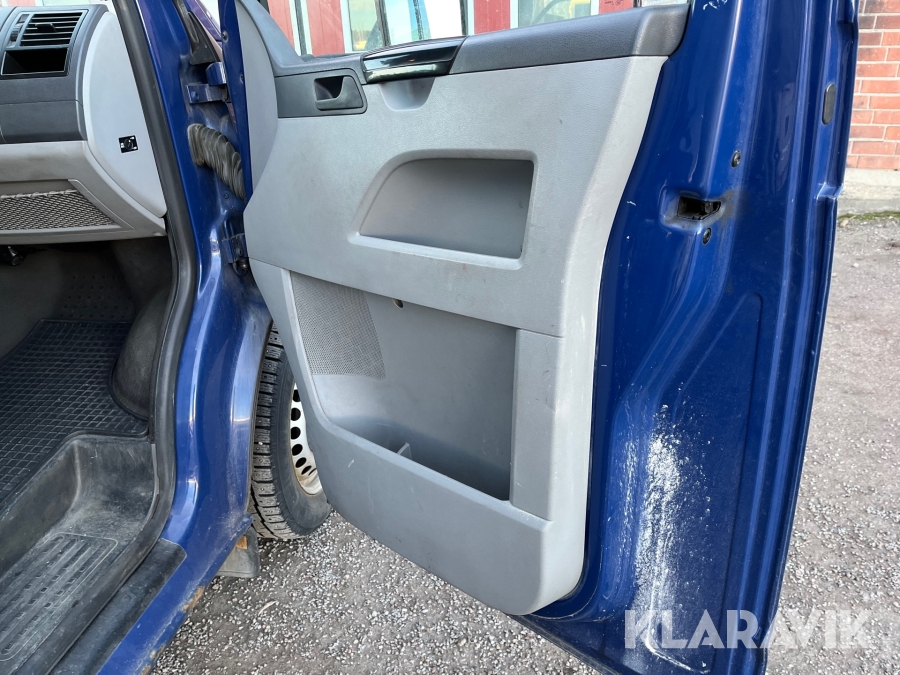 Pickup Volkswagen Transporter T5 2.0 TDI Pickup (102hk), Sal