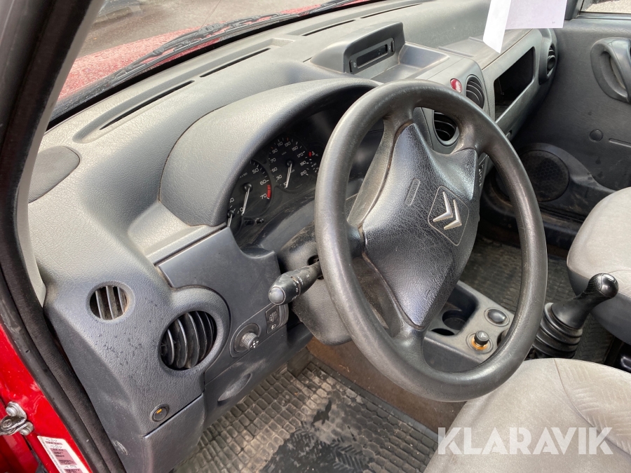 Skåpbil Citroën Berlingo, Mjölby, Klaravik auktioner