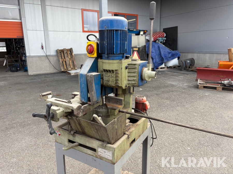 Metallkap Ucimo Super Brown 275 DV, Tranås, Klaravik auktion